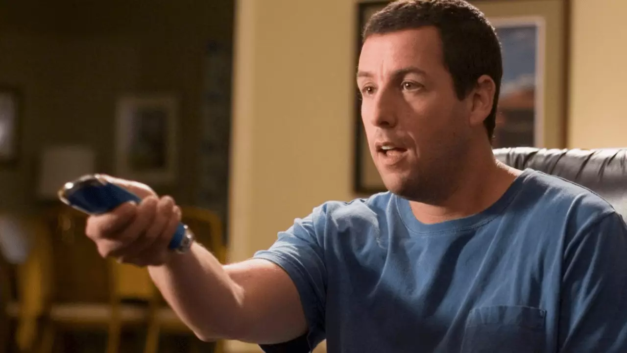 ขนานนามว่า 'Crass Adam Sandler Comedy' คลิกคือการทำสมาธิอย่างลึกซึ้งเกี่ยวกับความสัมพันธ์