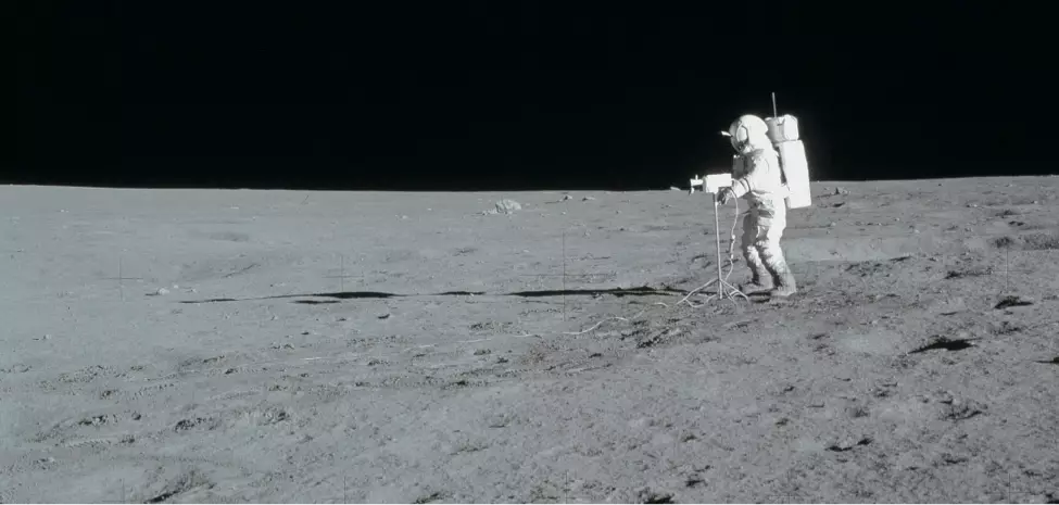 RIP Apollo 14 Ruimtevaarder Edgar Mitchell, die sesde man wat op die maan loop