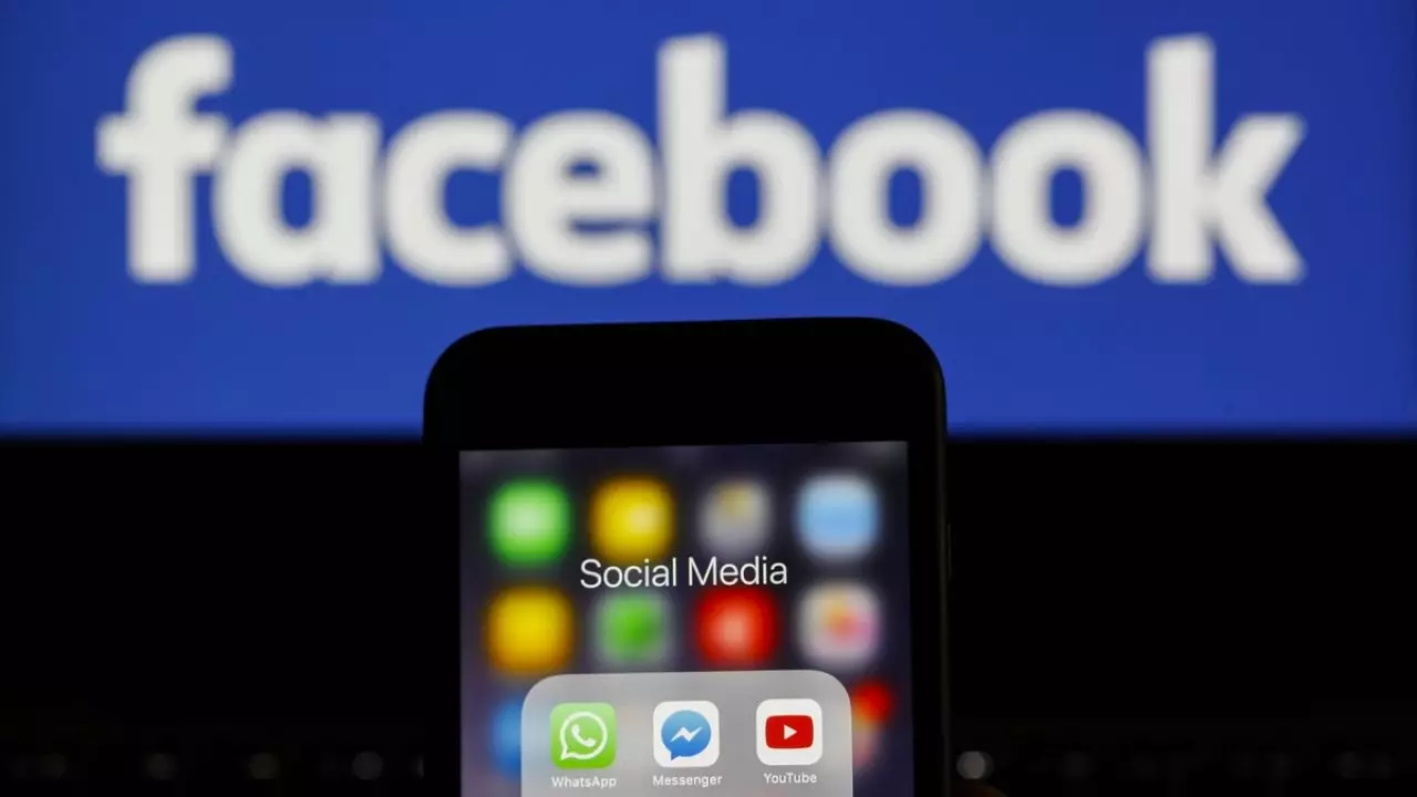 Sinisira ba ng Mga Algorithm ng Social Media ang Ating Kakayahang Malayang Gumawa ng mga Desisyon?