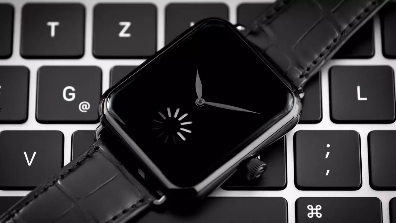 Jam Tangan Swiss yang Terinspirasi Apple Sekarang Termasuk Roda Pemuatan Pemintalan Mekanis