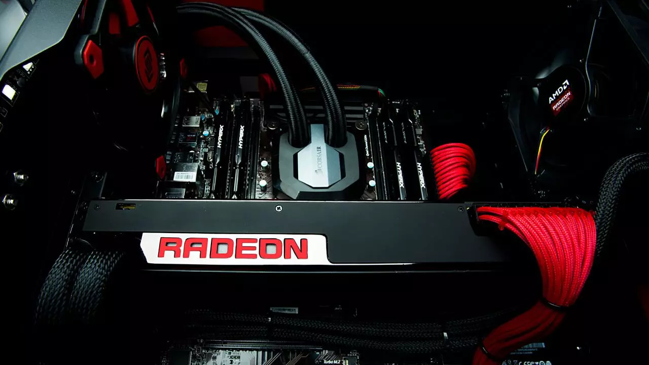 Radeon Pro Duo Namakarita ya AMD akomeye cyane
