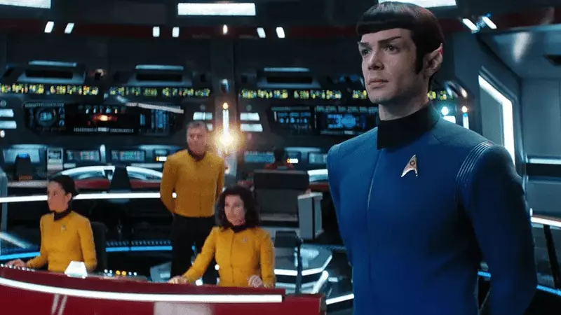 Anson Mount en Ethan Peck kyk terug op hul Star Trek Tour of Duty