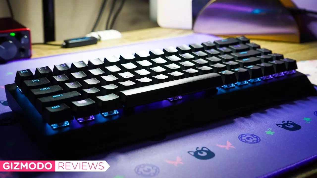 Красивая BlackWidow V3 Mini от Razer демонстрирует ограничения компактных беспроводных клавиатур