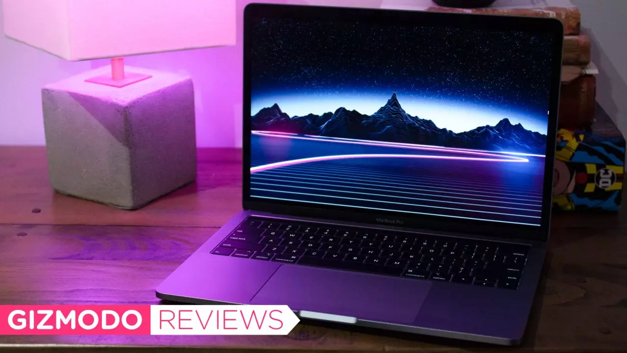 Apple MacBook Pro Baharu Sangat Baik Harganya Hampir Berbaloi