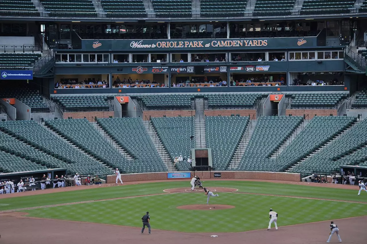 Fotoğraflar: Boş Bir Stadyum MLB Beyzbol Maçına Ev Sahipliği Yapıyor