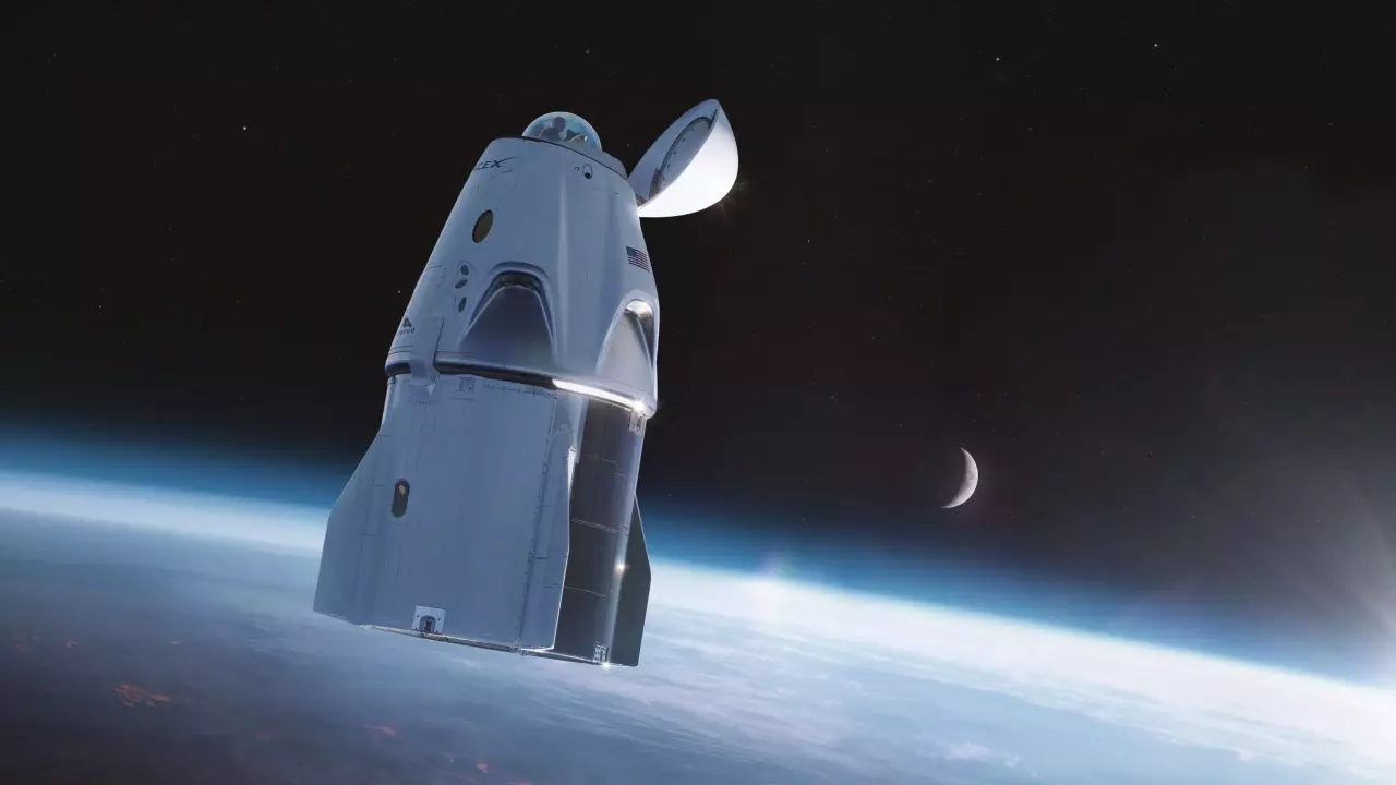 SpaceX-ның илһамы турында нәрсә белергә4, Орбитага беренче гражданнар миссиясе