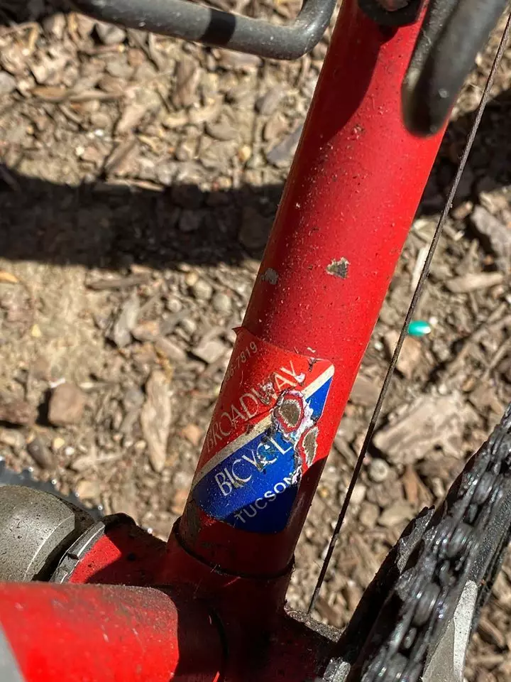 Predal som dva hrozné staré Schwinny, aby som si kúpil nový bicykel a úplnou náhodou je to ďalší hrozný starý Schwinn 54967_7