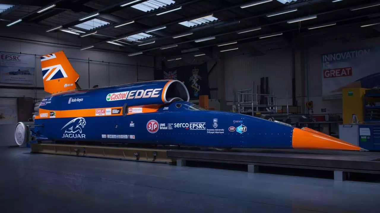 Einblicke in die Technik des ersten 1600 km/h schnellen Autos der Welt