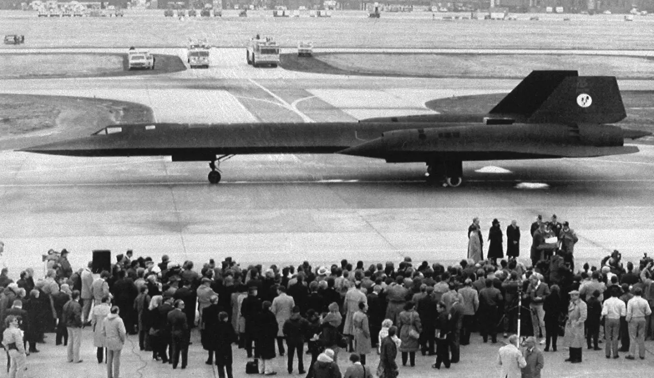 SR-71 بليڪ برڊ اڄ کان 50 سال اڳ پنهنجي پهرين اڏام ورتي