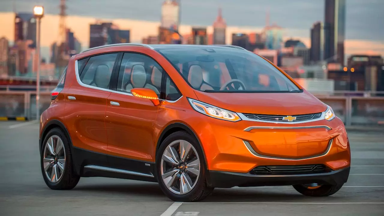 BMW i3-ն ընդդեմ Chevrolet Bolt-ի. ո՞րն է ամենալավ էլեկտրական լյուկը: