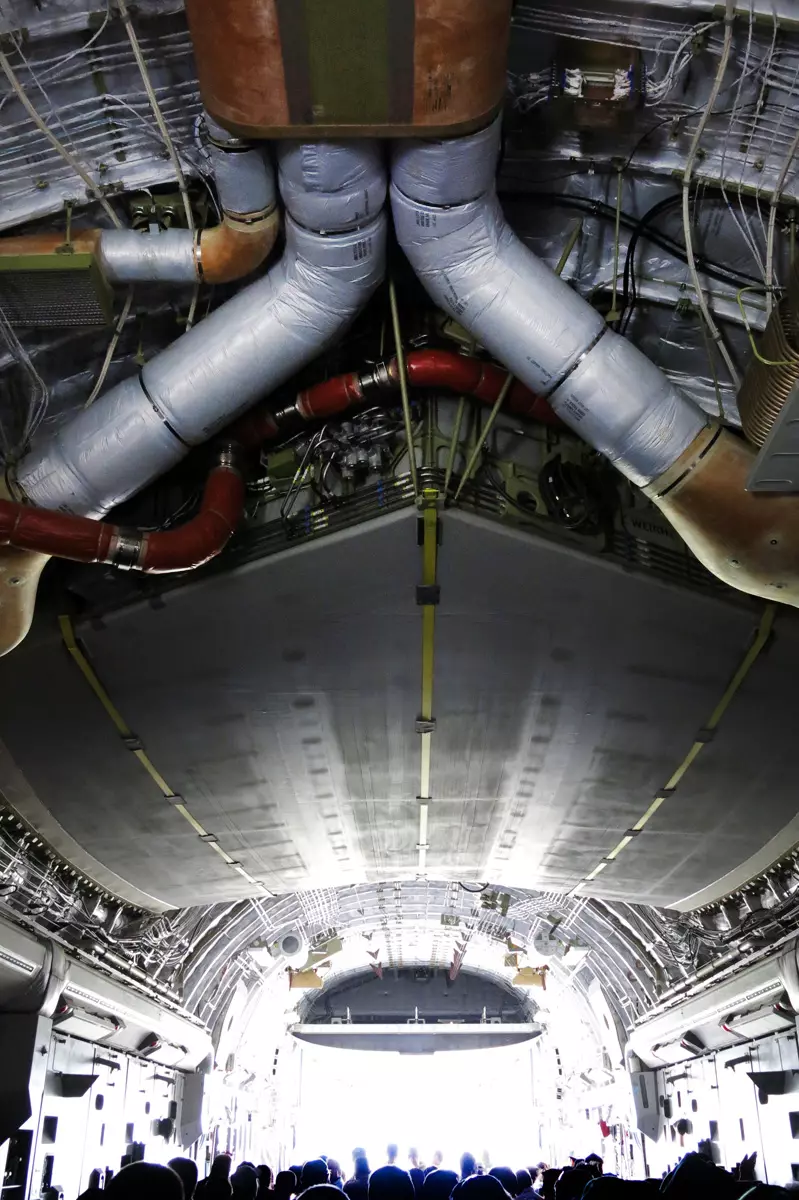 Um tour de perto pelo C-17 Globemaster, o gigante que voa