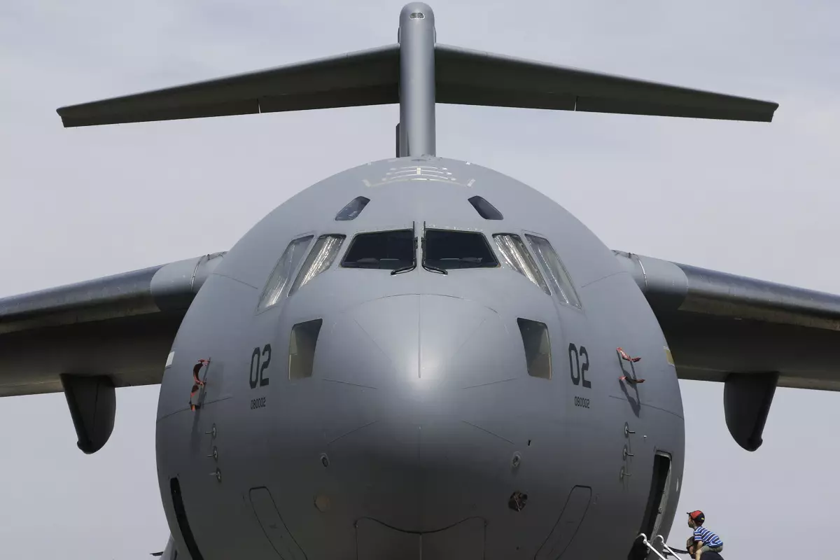 C-17 Globemaster uchuvchi gigantga yaqin sayohat