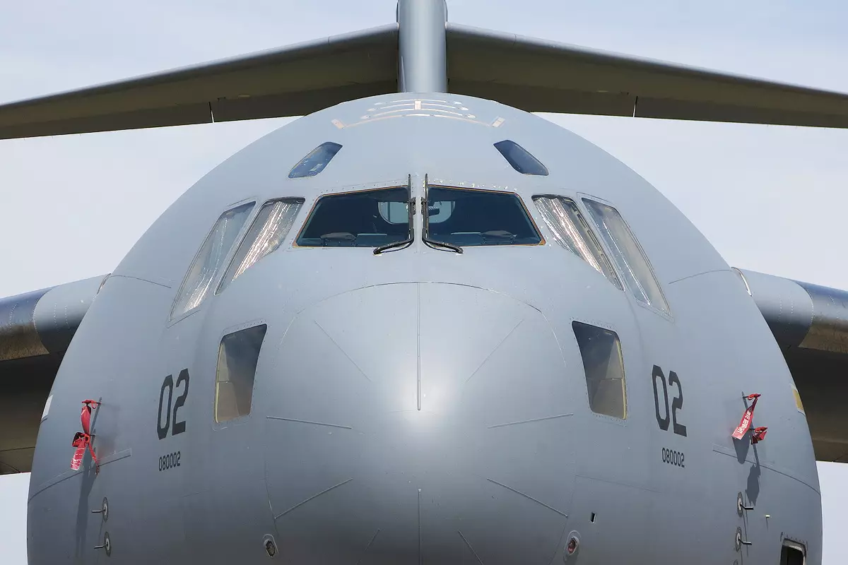 C-17 Globemaster uchuvchi gigantga yaqin sayohat