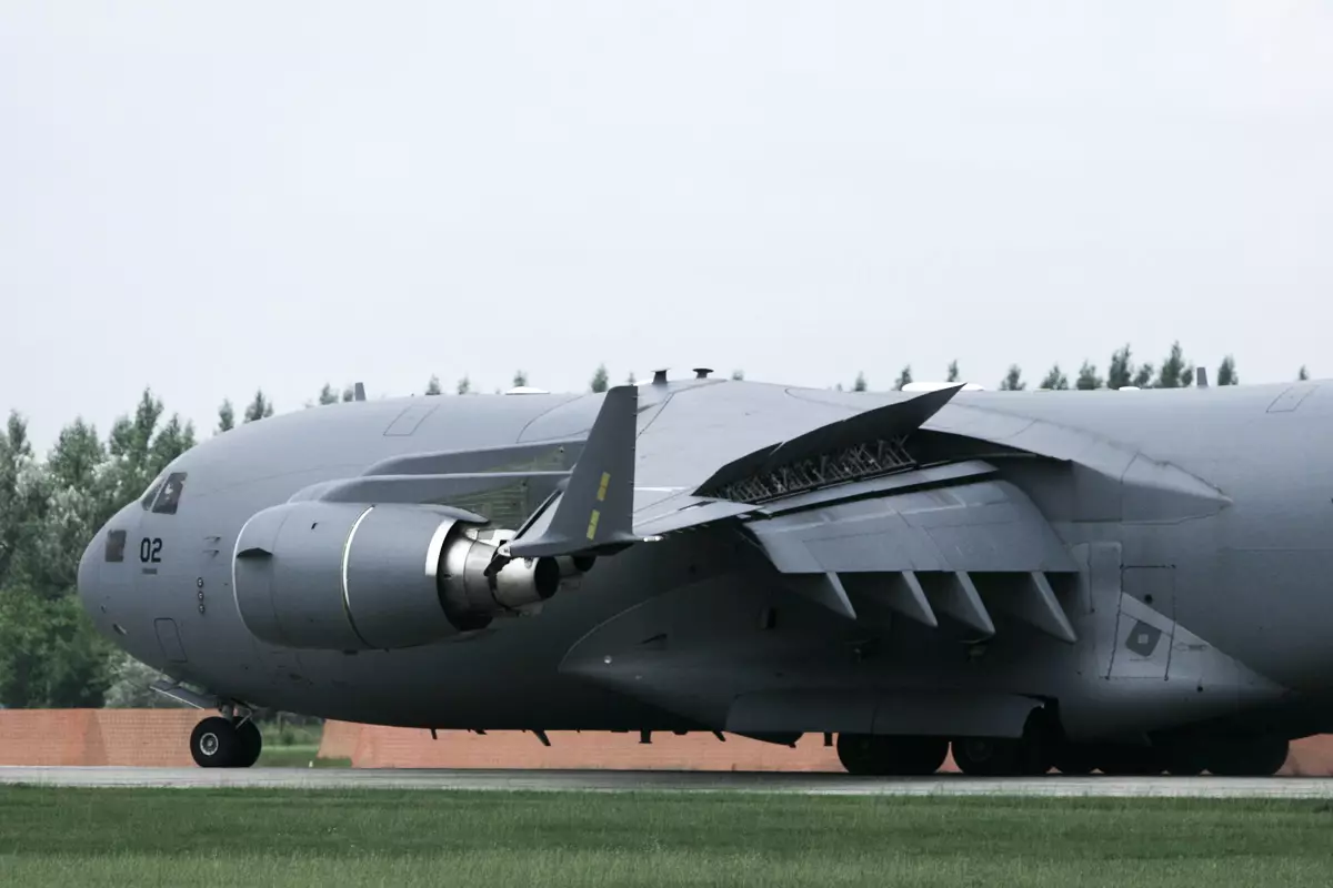 Um tour de perto pelo C-17 Globemaster, o gigante que voa