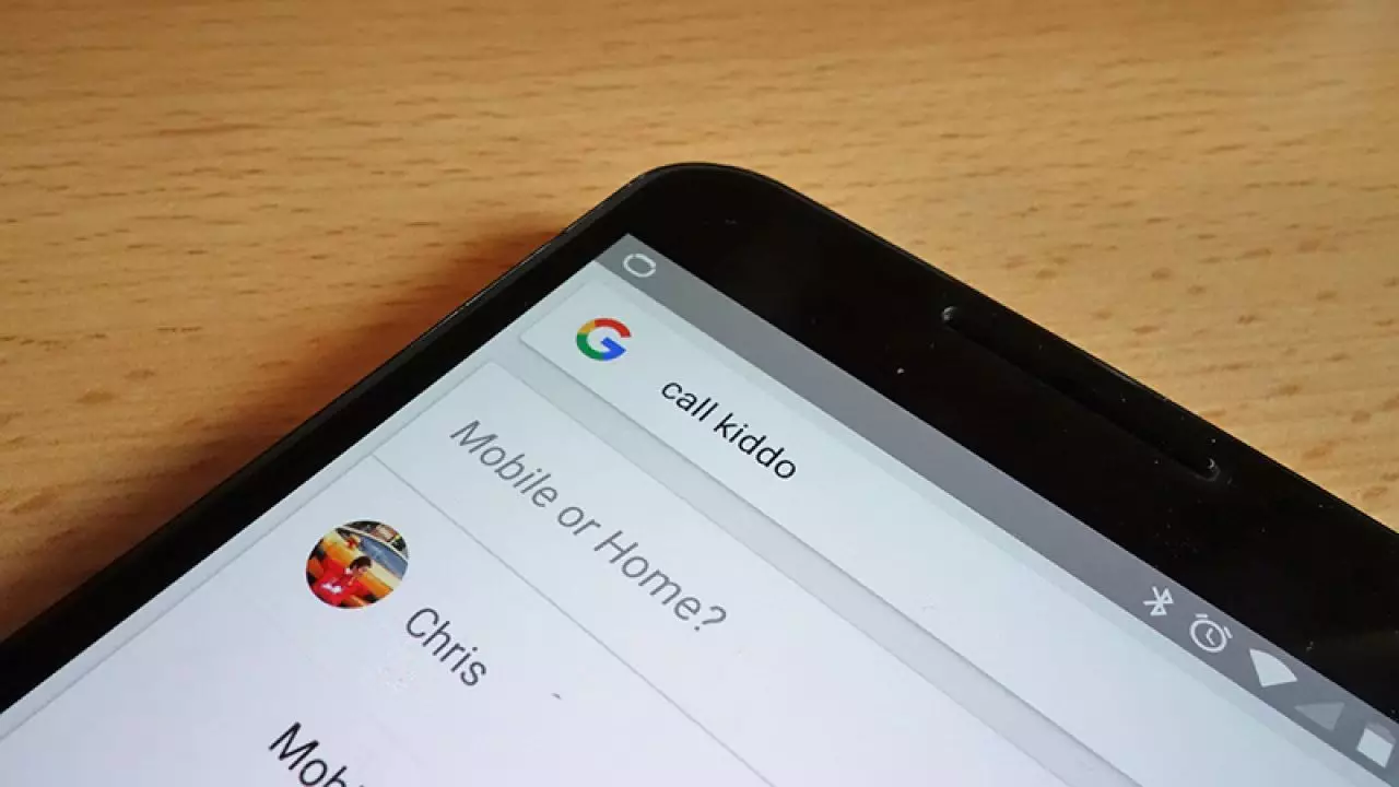 အဆက်အသွယ်များကိုပိုမိုမြန်ဆန်စွာရောက်ရှိရန် Siri နှင့် Google Now ဖြင့် Nicknames ကိုသုံးပါ။