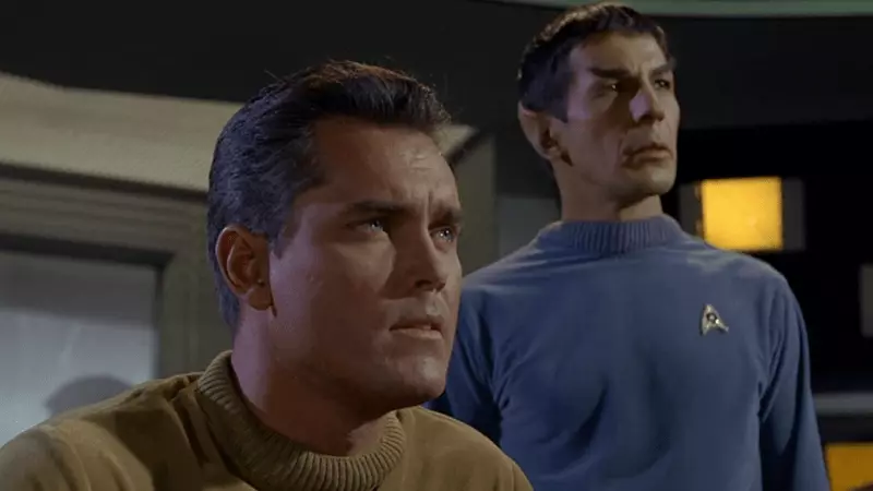 Trumpa USS Enterprise kelionių prieš Kirką istorija