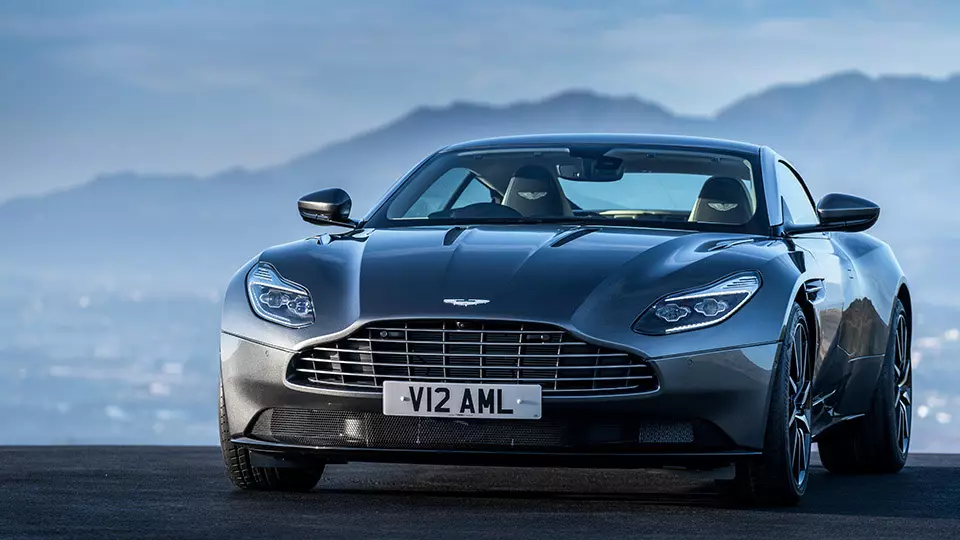 Sex klukkustundir í Aston Martin DB11