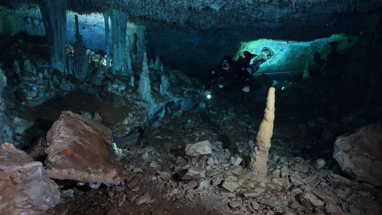 Beweiser vun Prehistoreschen Ocher Mine fonnt an Ënnerdaach Mexikanesch Caves