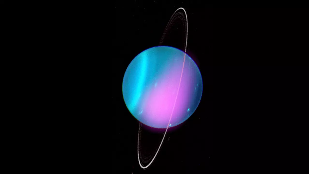 Nakita sa mga Astronomo ang mga X-Ray nga Gikan sa Uranus