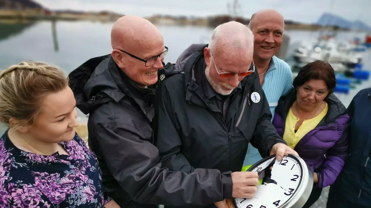 Een Noorse stad wil de tijd afschaffen