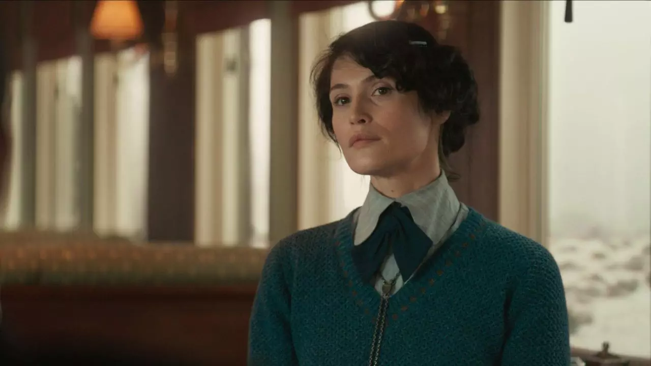 Polly di Gemma Arterton è uno dei momenti salienti del film. (Immagine: studi del 20° secolo)