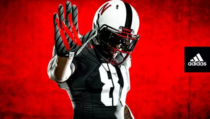 Die 17 schlechtesten College-Football-Uniform-Designs