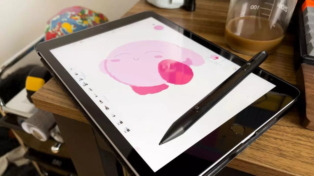 Note-M on ok yksinkertaisten puhvipallojen, kuten Kirbyn, luonnostelemiseen, mutta paineherkkyyden puute ei ole paras taiteilijoille.