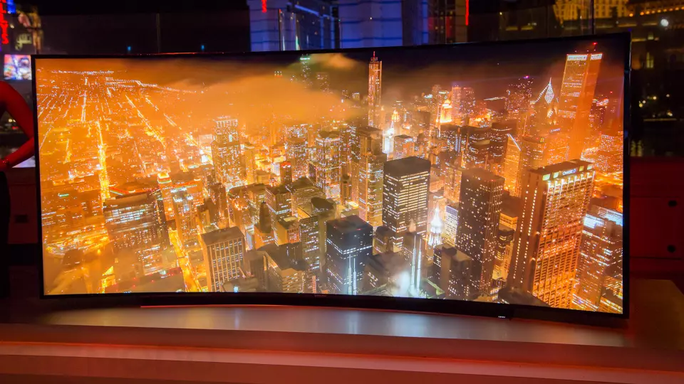 실습: 삼성의 4K TV가 모두 구부러지고 있습니다.
