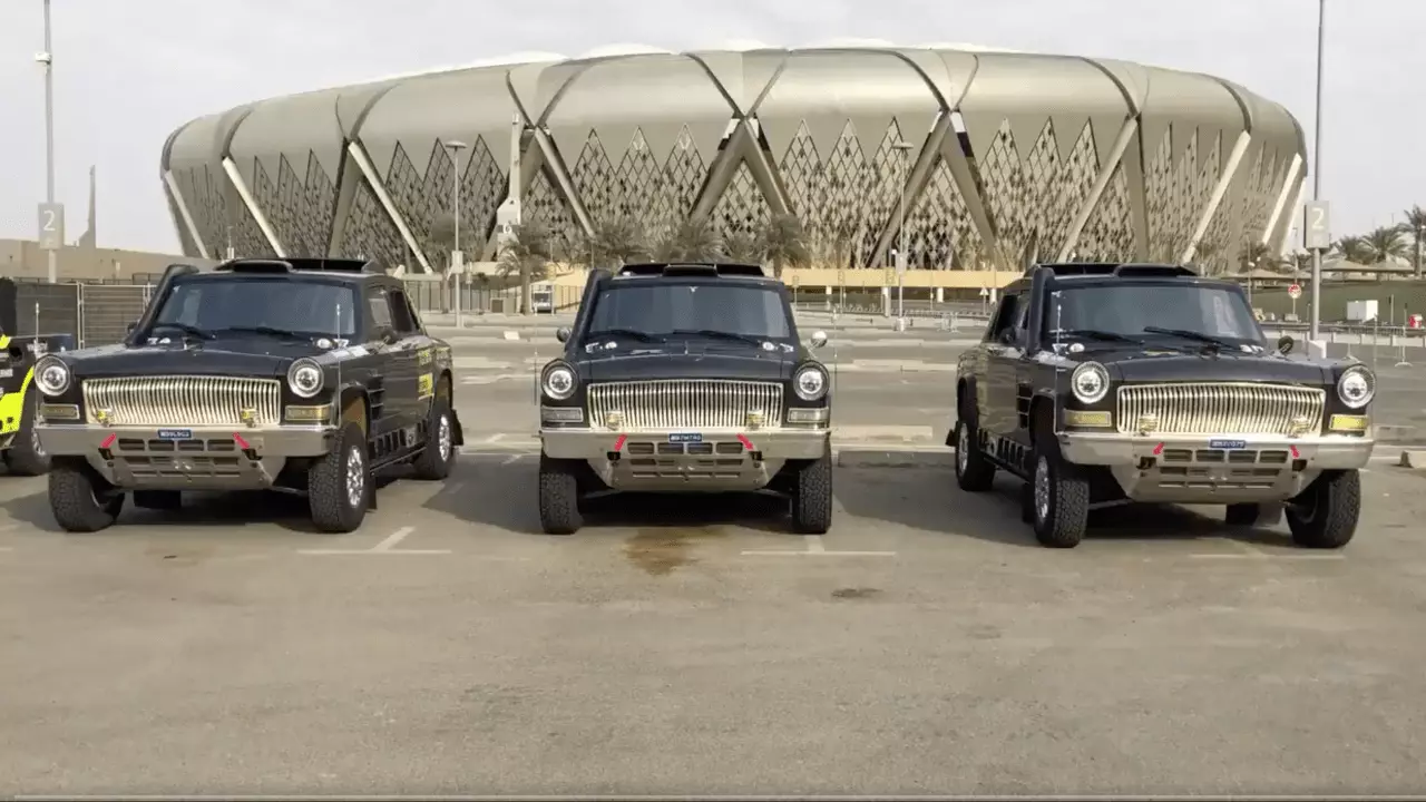 这些是今年第一次参加达喀尔比赛的迷人汽车和卡车