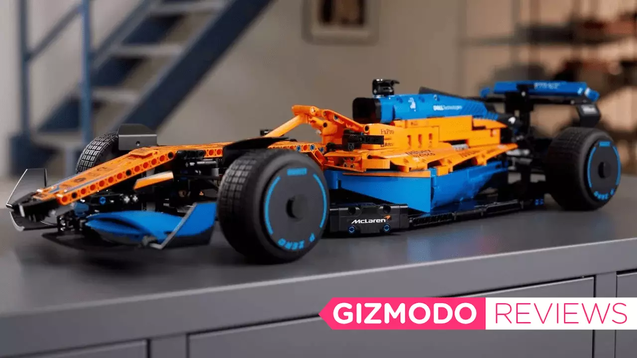 I-LEGO McLaren Formula One Imoto Yinto entle kakhulu, eFiddly yakha endenze ndaphambana.