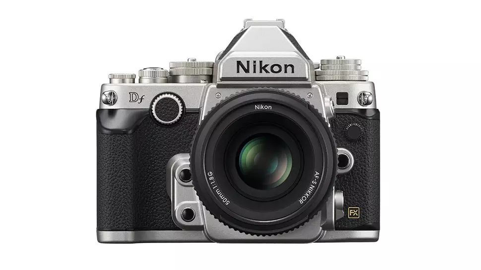 Nikon Df: DSLR pošast s shujšano, starošolsko črto