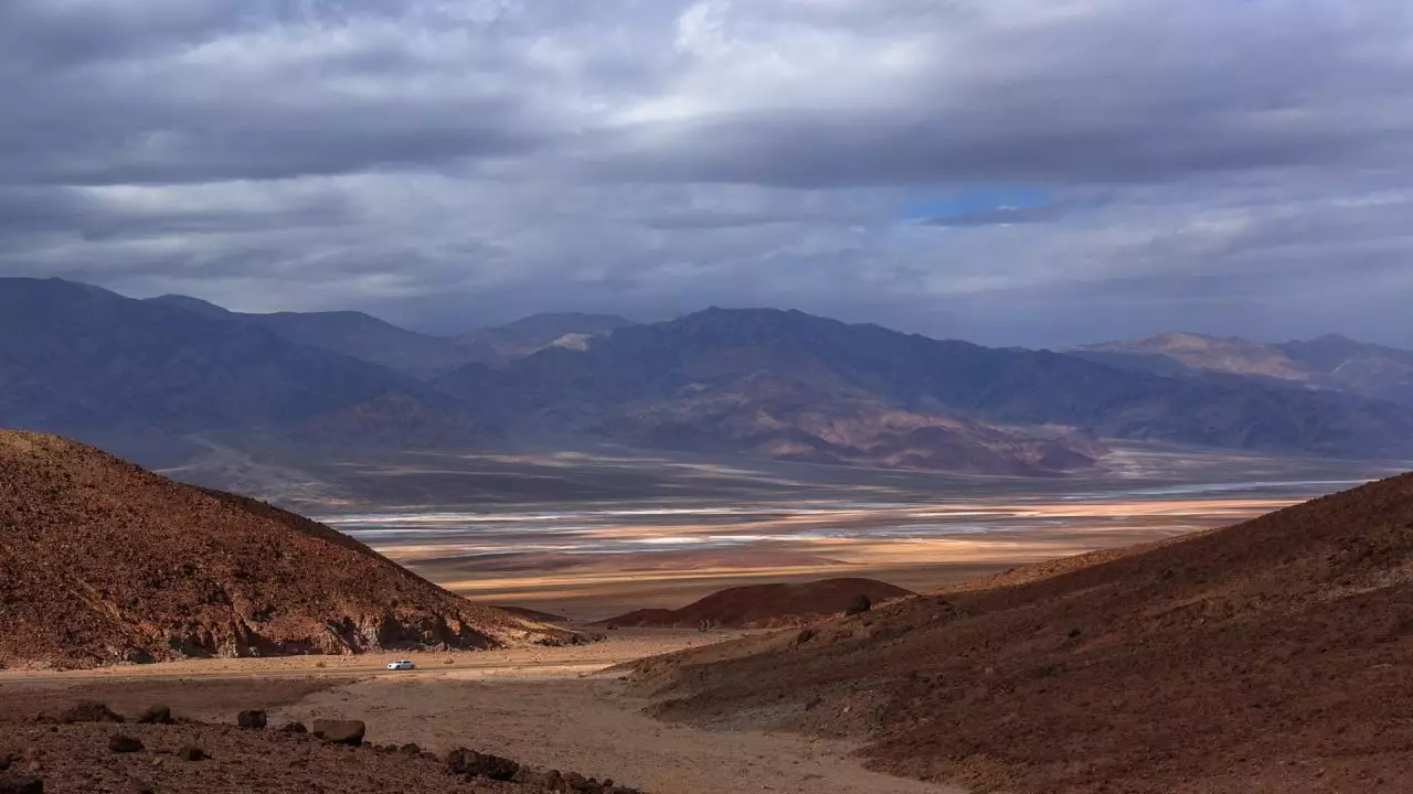 Údolie smrti Super Bloom je neuveriteľné