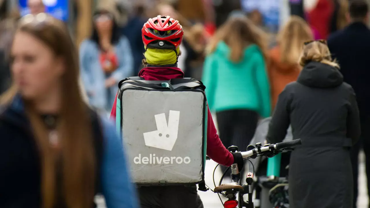 Deliveroo And DoorDash Aféieren Kontakt-gratis Liwwerung