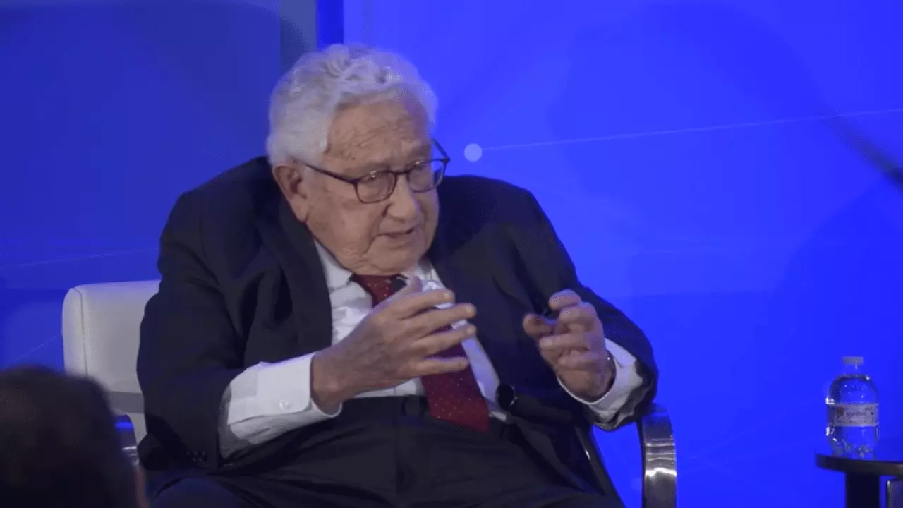 Henry Kissinger ostrzega, że sztuczna inteligencja zasadniczo zmieni ludzką świadomość