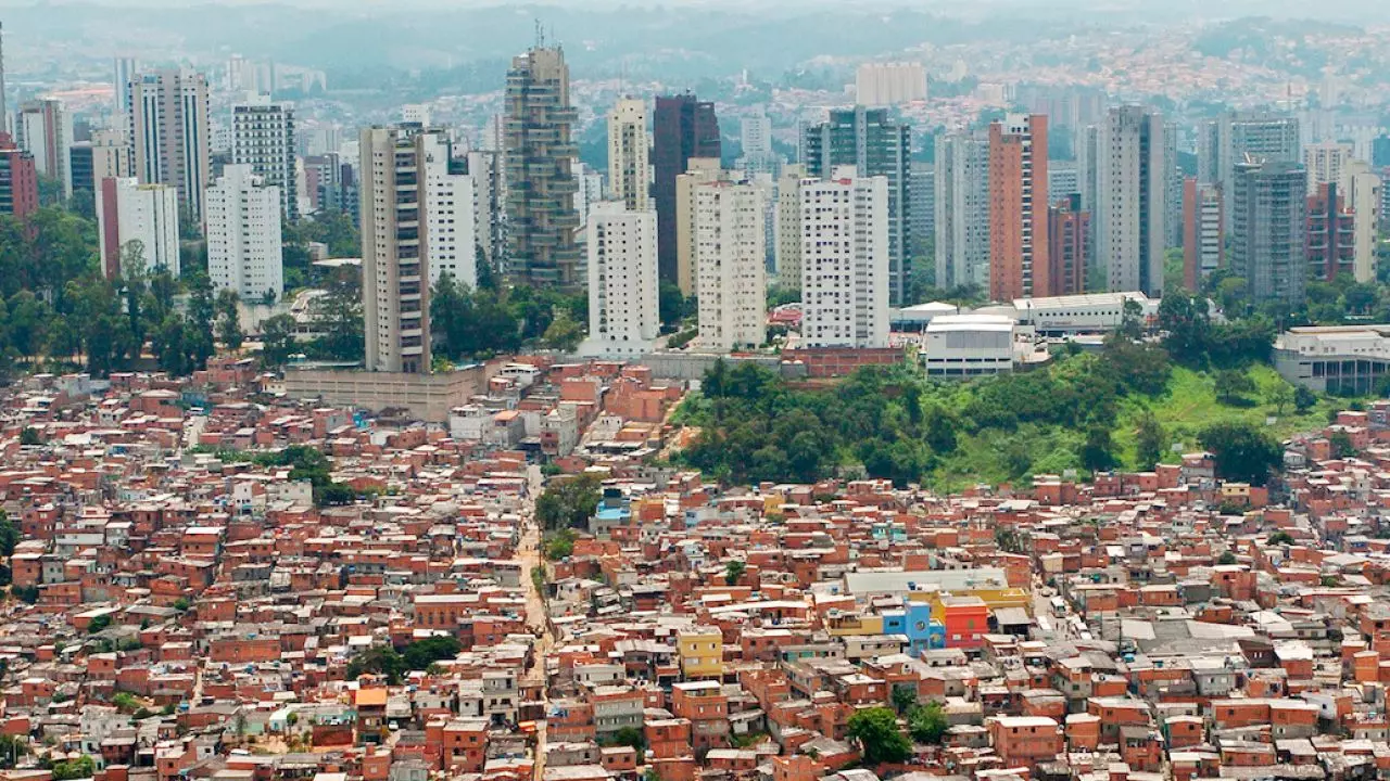 Google und Microsoft kartieren Favelas, damit sie dort Dinge verkaufen können