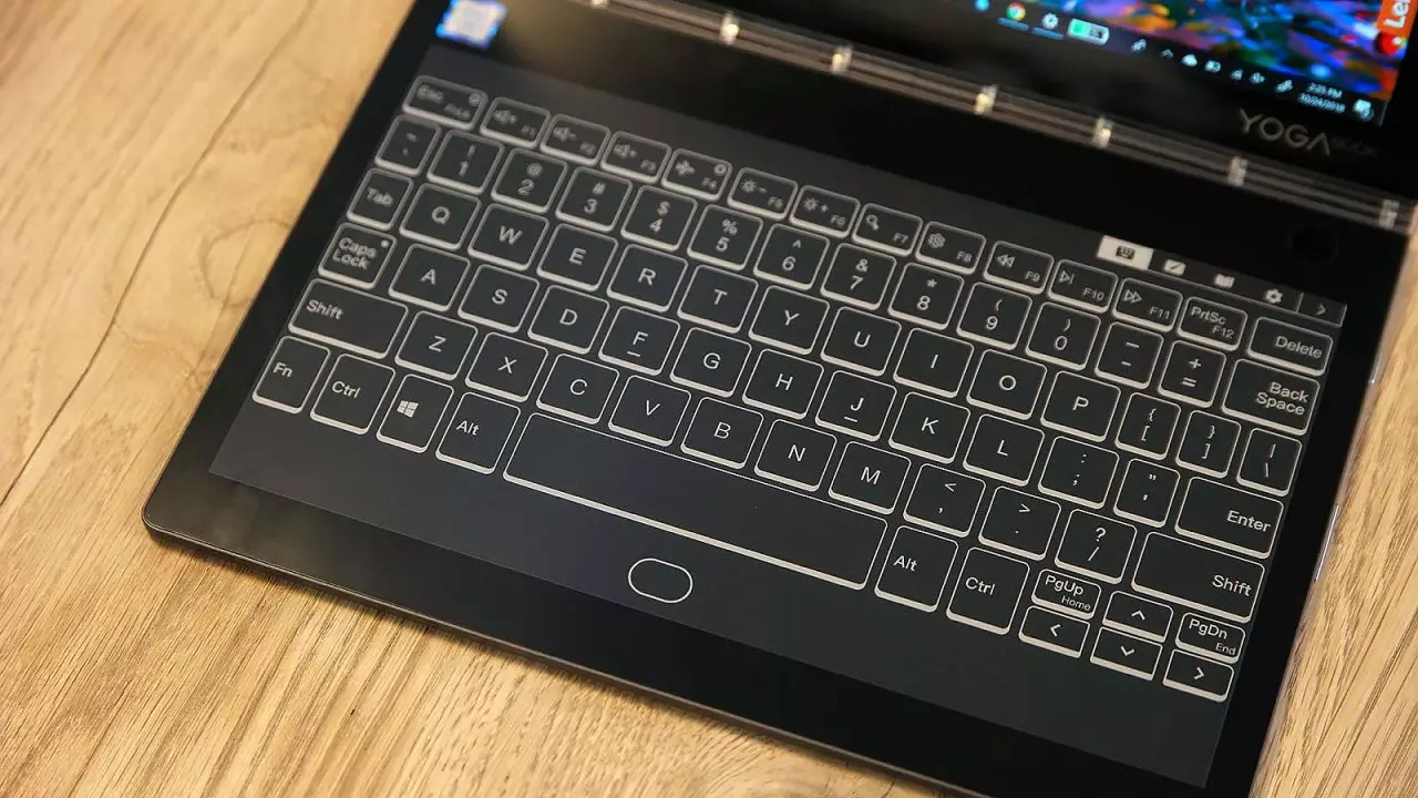 Il libro di yoga a doppio schermo di Lenovo è dolorosamente vicino a una svolta 71398_3