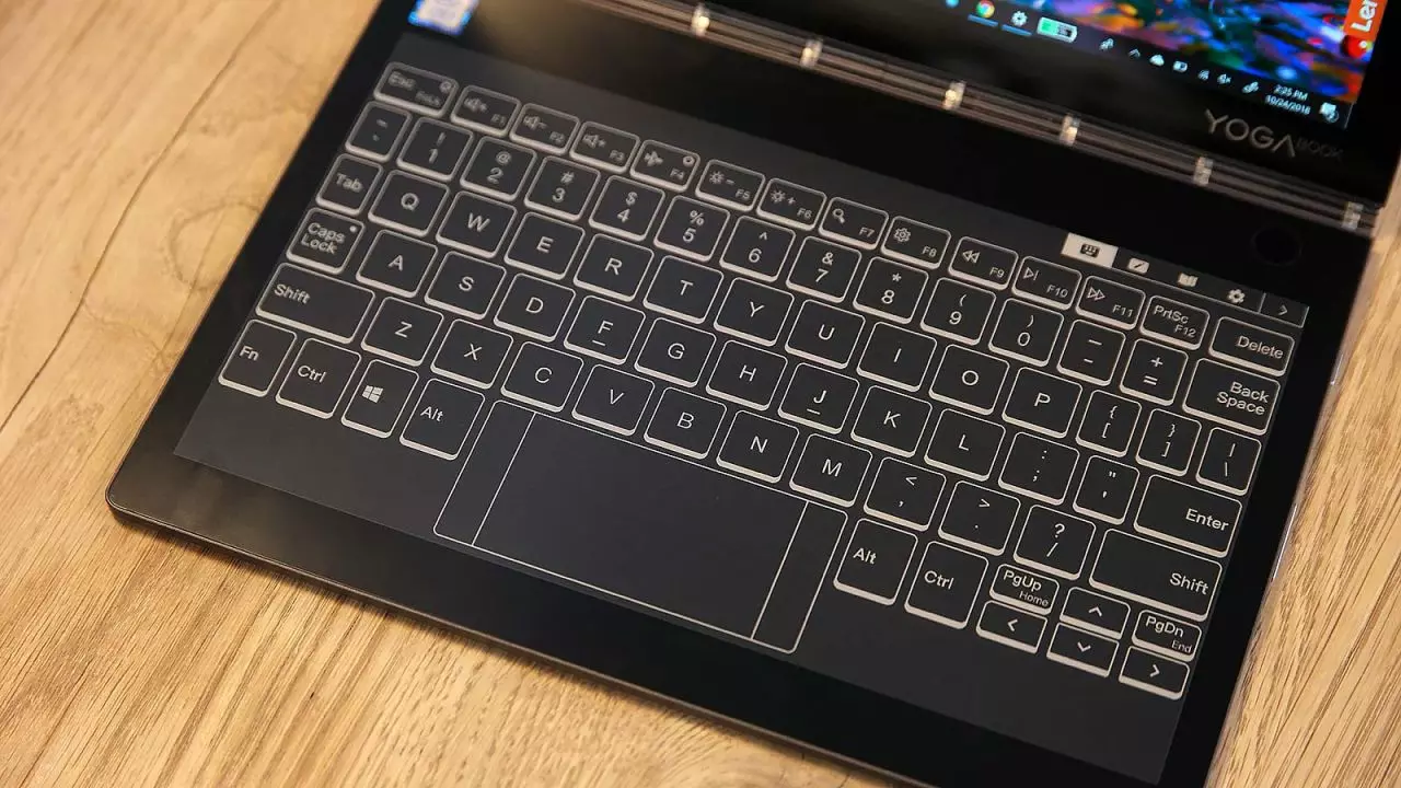 Knjiga o jogi z dvojnim zaslonom Lenovo je boleče blizu preboja 71398_4