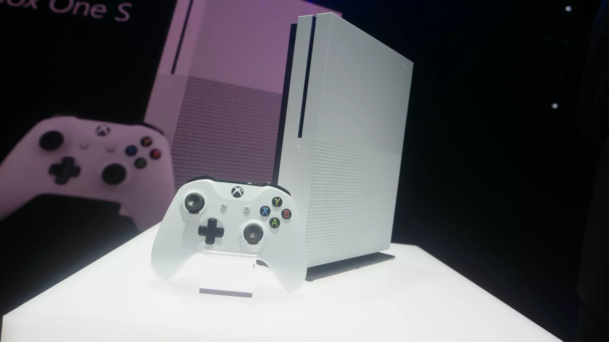 Xbox One S foto's