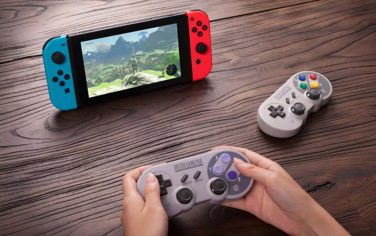 Pengontrol Nintendo Switch Bergaya SNES Ini Dirancang Untuk Memainkan Game Selama 32 Tahun