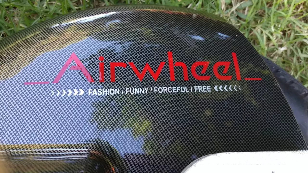 “Airwheel X8” - Elektrikli tigir sürmegi öwrenmek, görünişinden has kyn 721_2