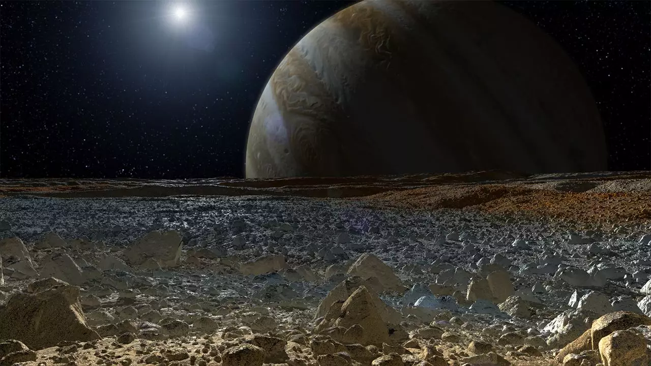 Dibe ku keştiya fezayê rast di nav pêlek avê de li ser Heyva Jupiter Europa firiya