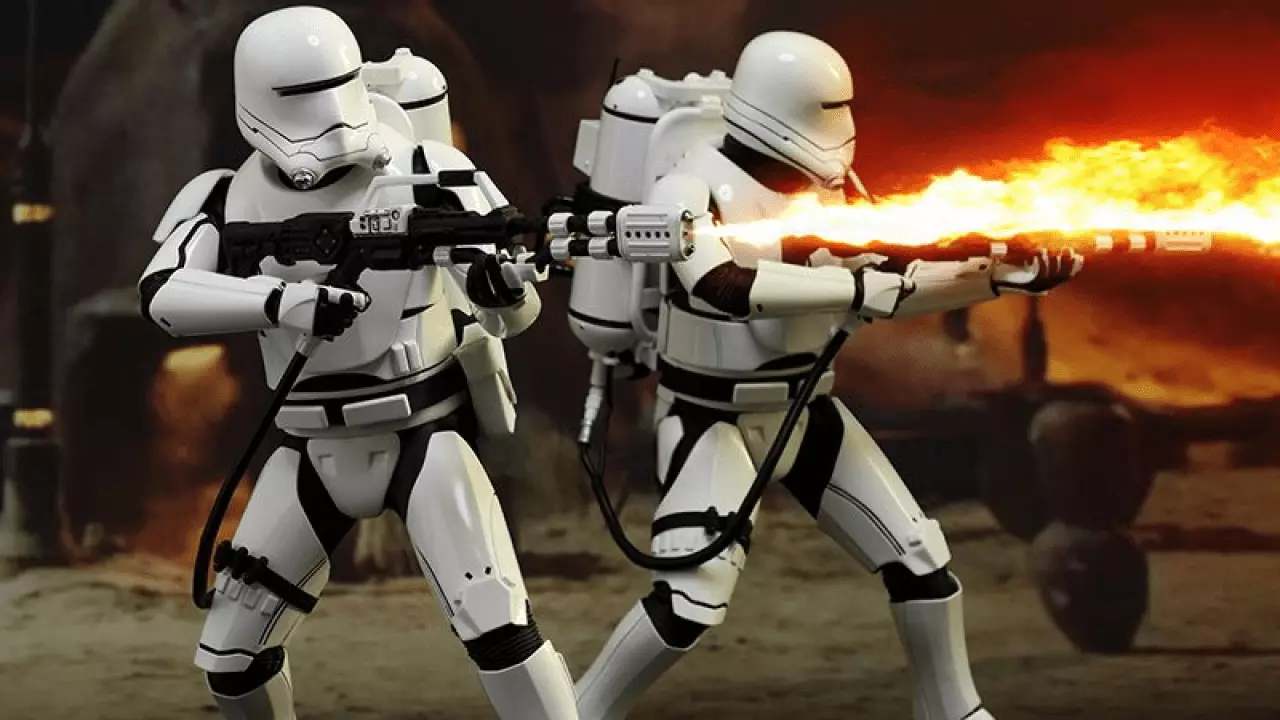 Hot Toys' Force Awakens Flametrooper Ana Ing kene Kanggo Ngobong Apa Sisa Dhuwit Sampeyan