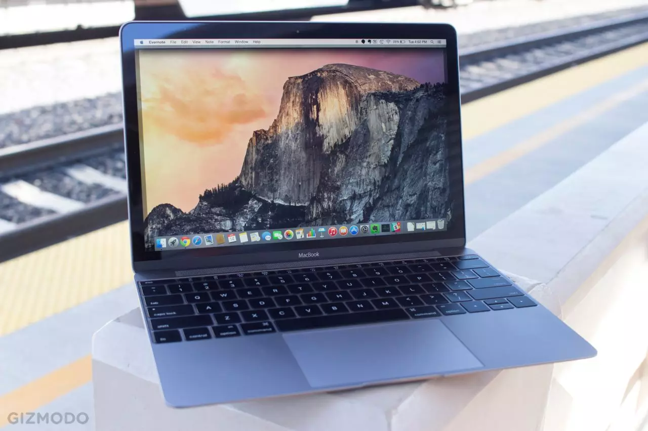 Famerenan'ny MacBook vaovao: Mafy be