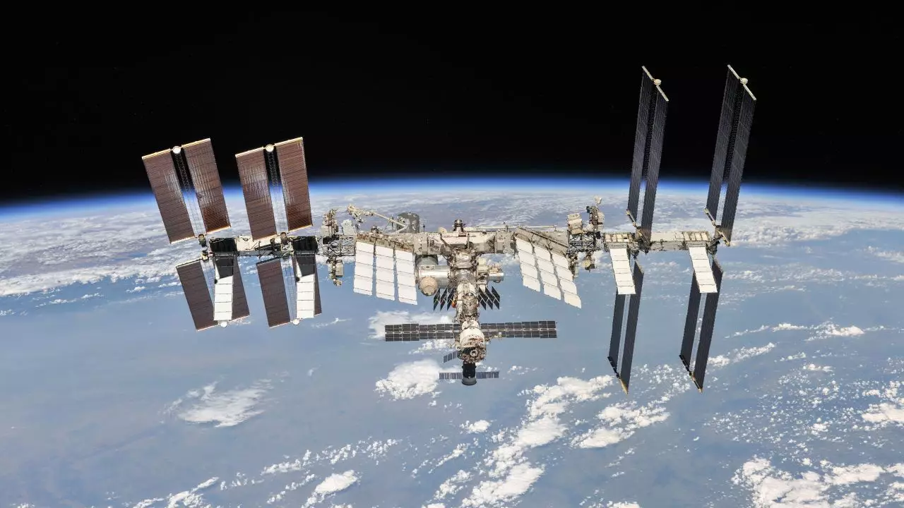 Den internasjonale romstasjonen er et avløp av bakterier og sopp, viser undersøkelser