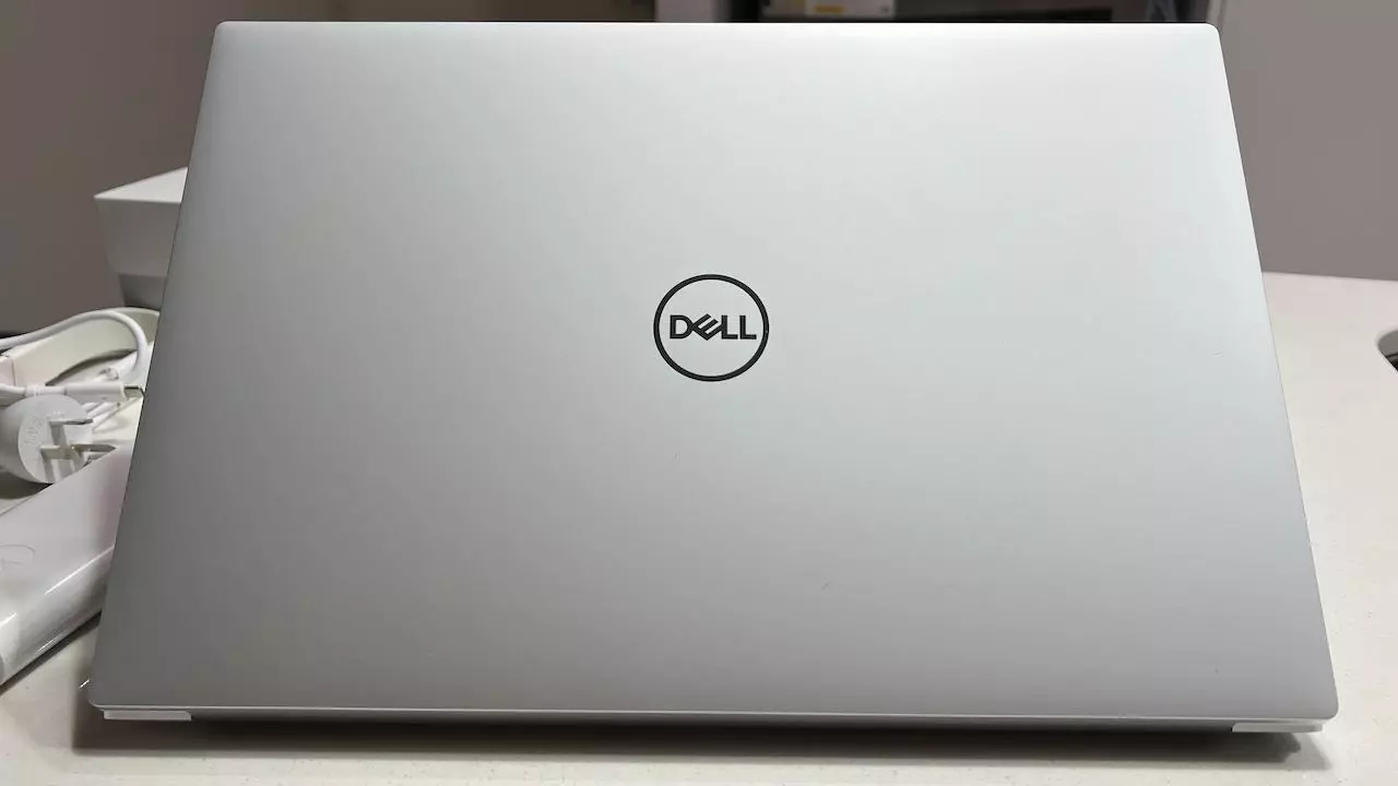 لست متأكدًا من كيفية قيام Dell بتحسين الكمبيوتر المحمول XPS 15 العام المقبل 777_4