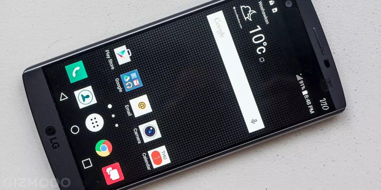 LG નો V10 સ્માર્ટફોન એક મોટો હાથવગો છે, પરંતુ મને તે ગમે છે