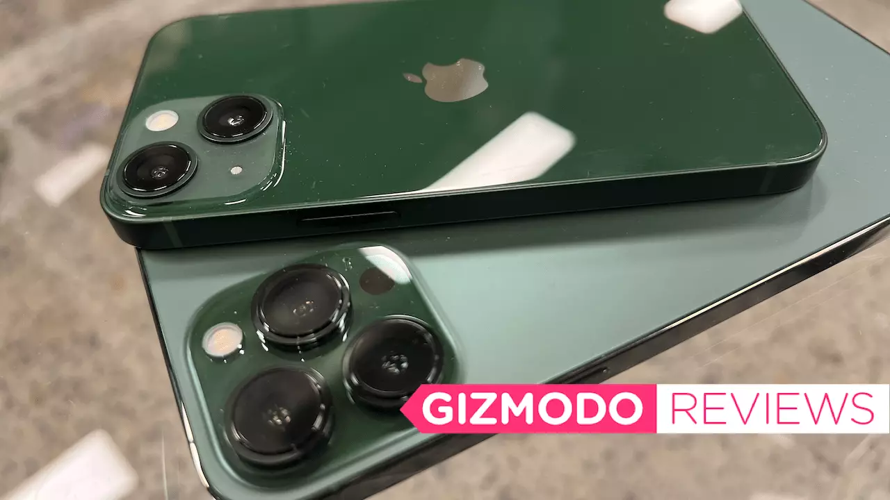 La gamma di iPhone 13 verde rende un ottimo telefono ancora più carino