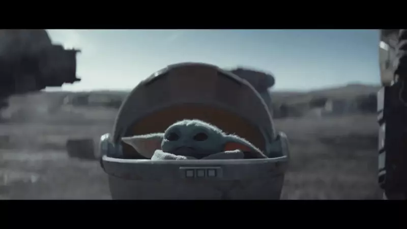 GIFy Baby Yoda jsou zpět online a Giphy se Disneymu z nějakého důvodu omluvil