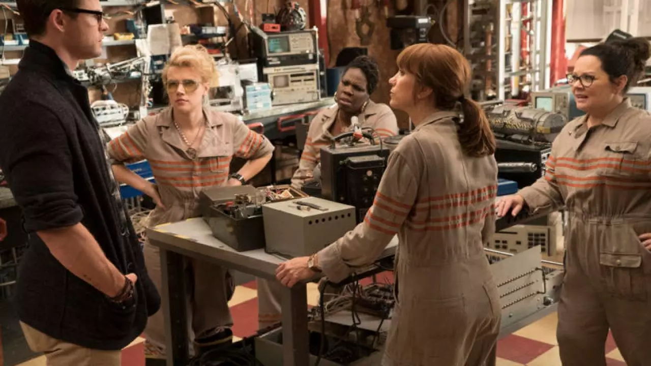 Ghostbusters ئەترىتى كىشىنى ھەيران قالدۇرىدىغان ئاخىرقى ئىناۋەتلىك كۆرۈنۈش ۋە باشقا سىرلار ھەققىدە پاراڭلىشىدۇ