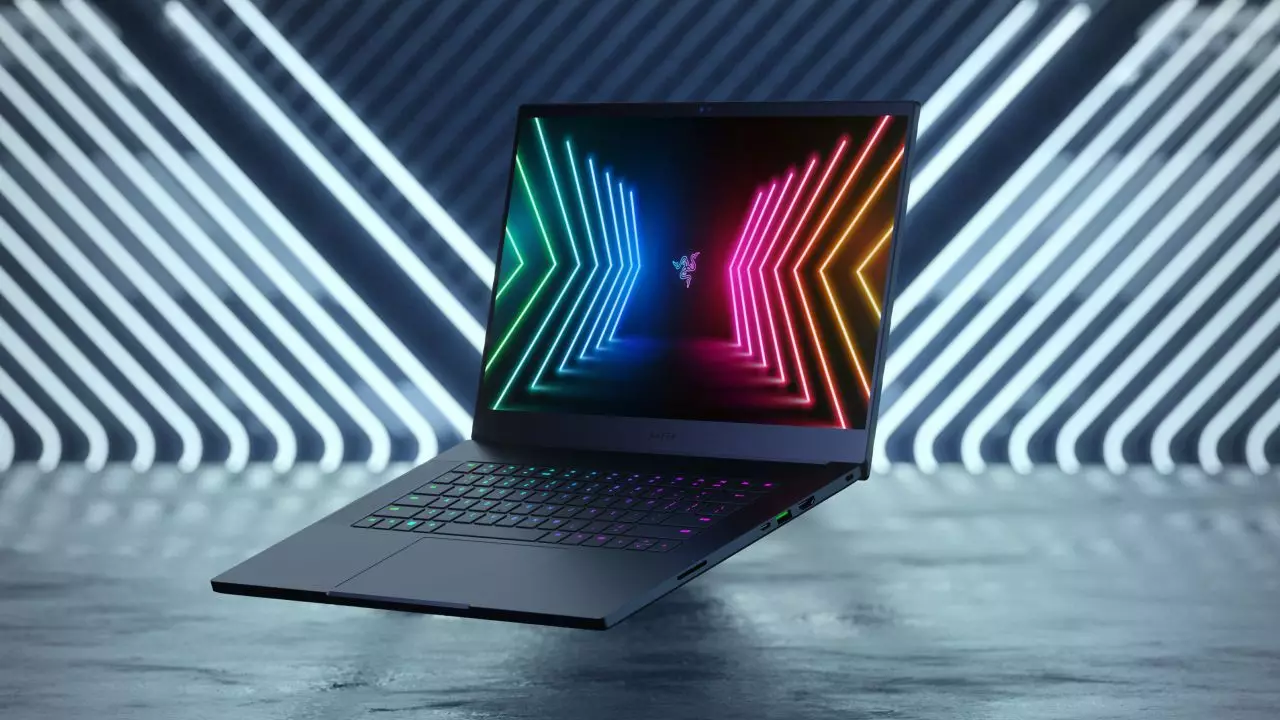 Razer se verfrisde 15- en 17-duim-lemme kry nuwe skerms en vinniger GPU's vir 2021